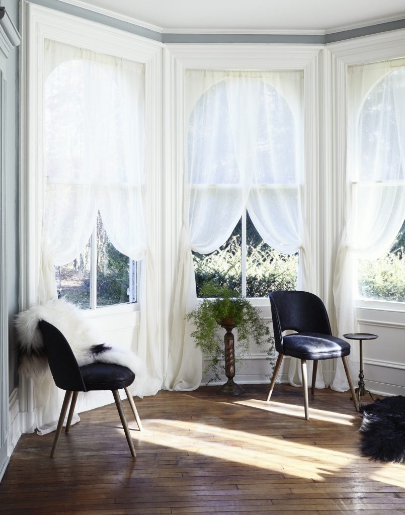 DIY Linen Cross-Over Curtains - House of Brinson